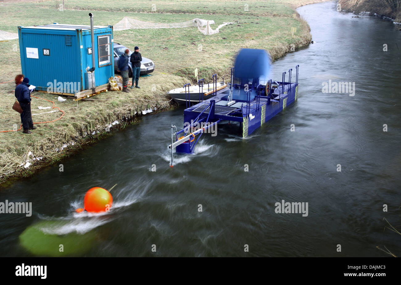 The European prototype of a swimming mini hydropower station is tested ...
