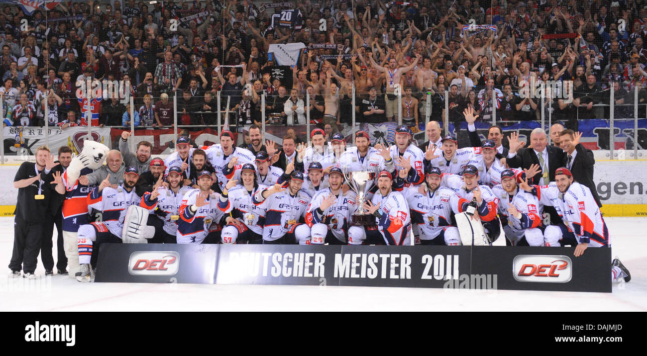 The Eisbaeren Berlin win the German ice hockey championship after a win ...