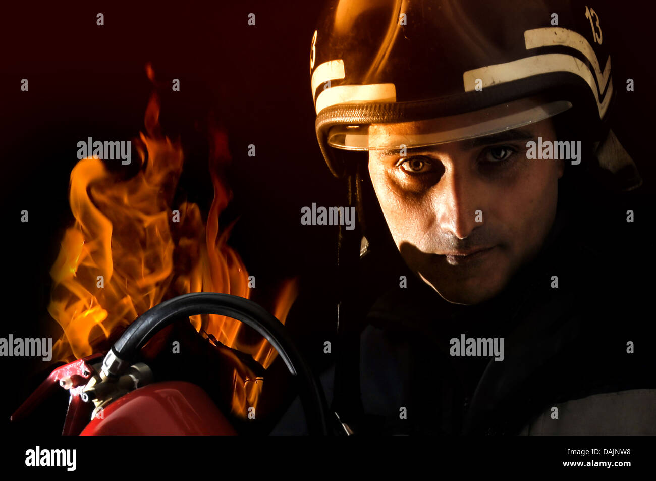 Fireman firefighter hi-res stock photography and images - Alamy