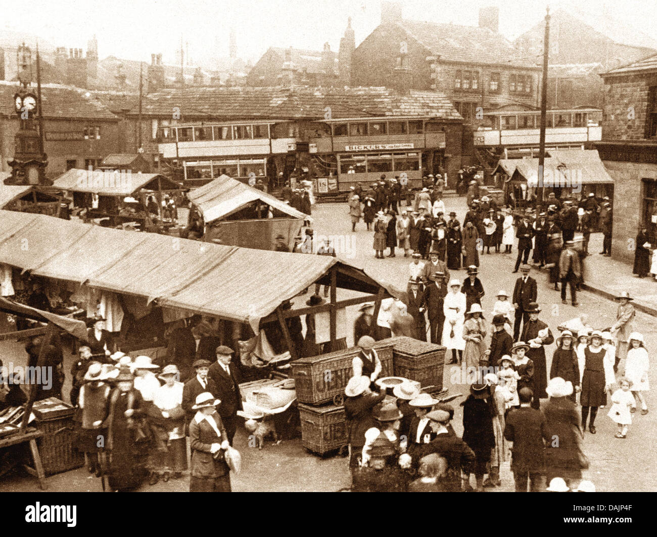 Heckmondwike Market early 1900s Stock Photo - Alamy
