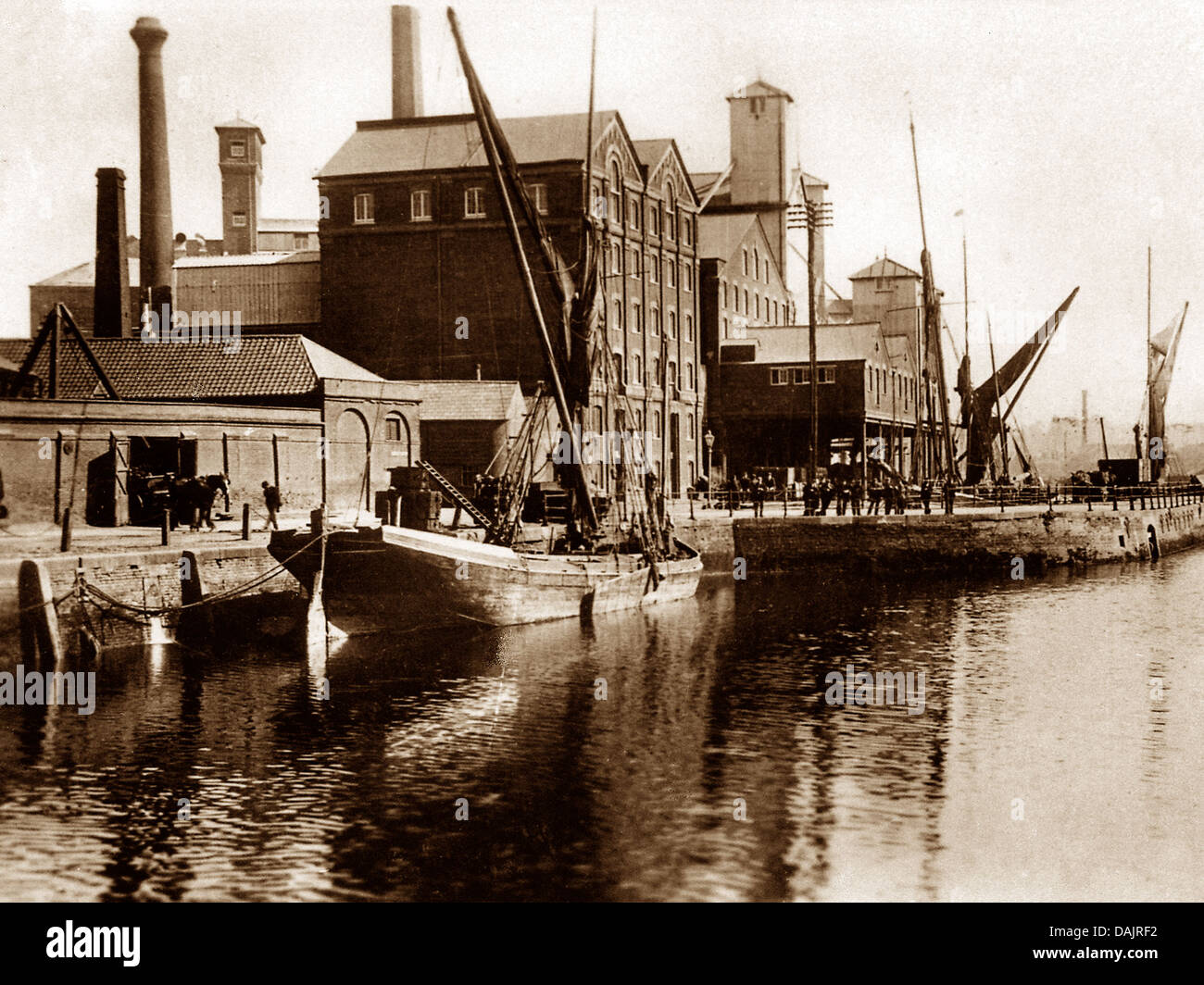 Ipswich Docks early 1900s Stock Photo - Alamy