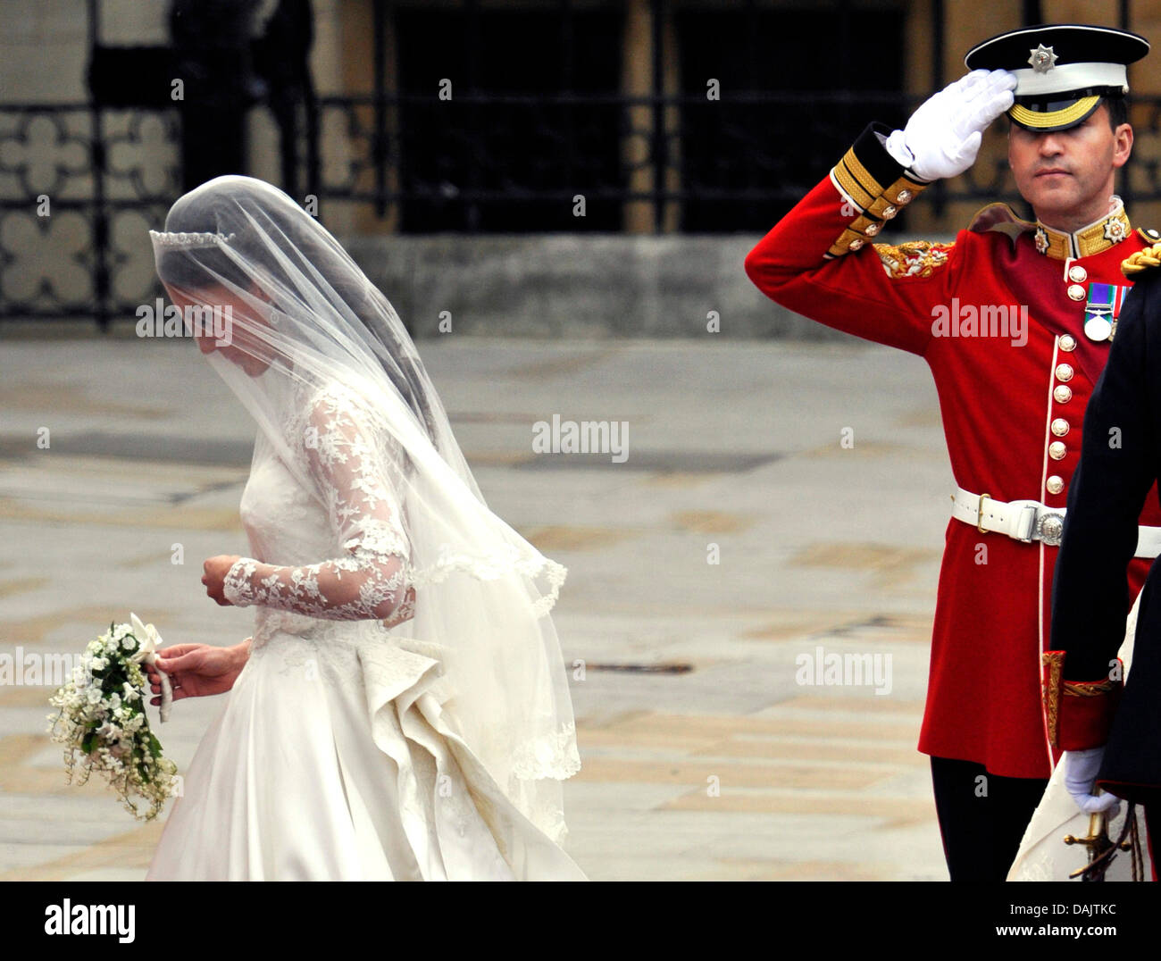 The bride Kate Middleton arrives at Westminster Abbey for her wedding ...