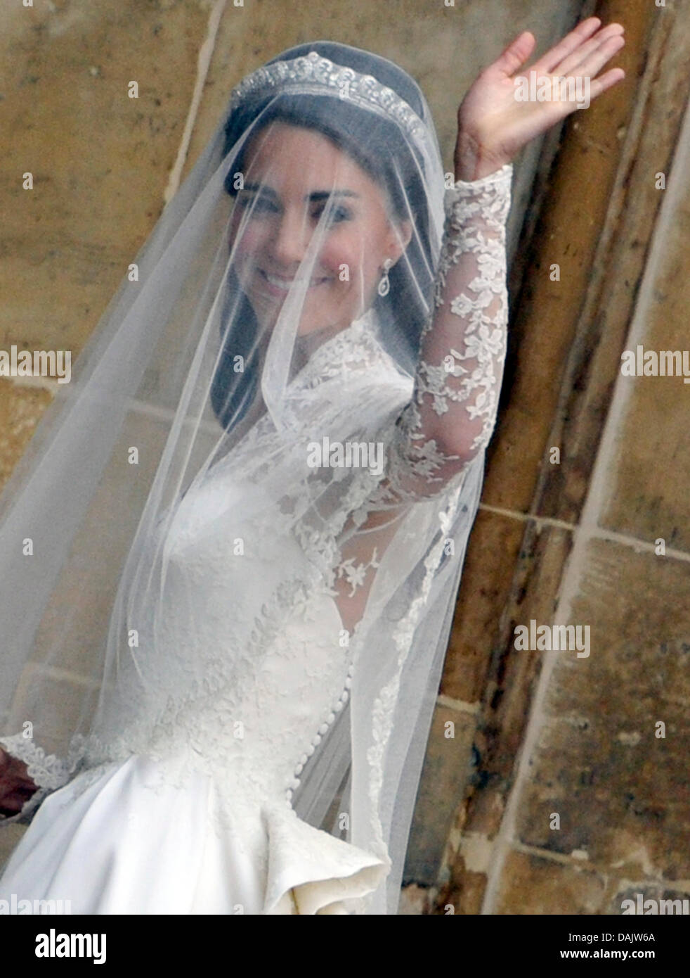 The bride Kate Middleton arrives at Westminster Abbey for her wedding ...