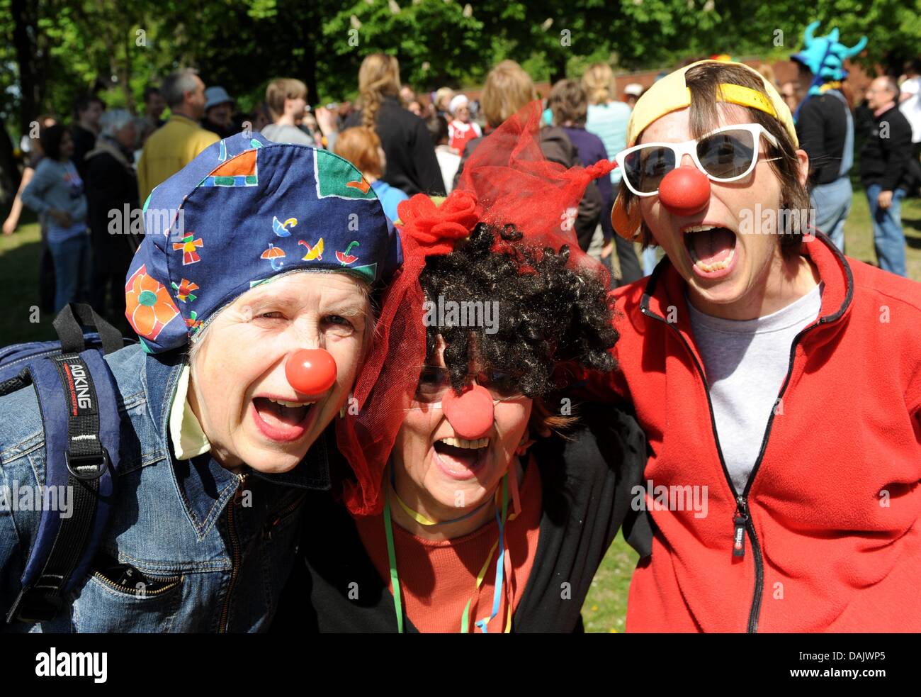 Yoga worldwide hi-res stock photography and images - Alamy
