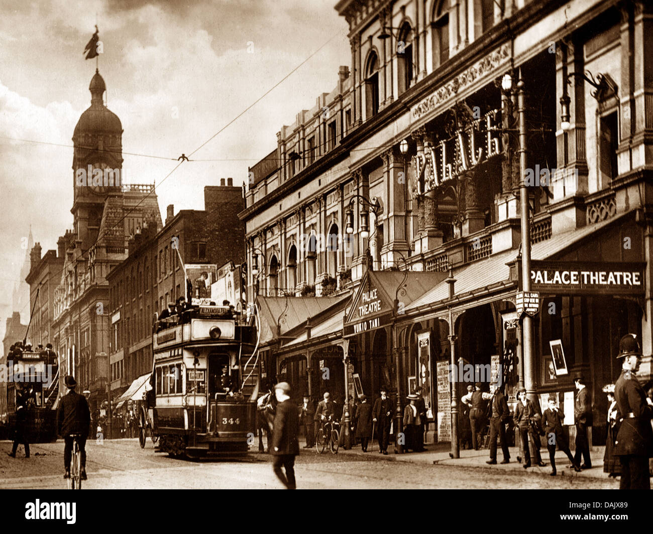 Manchester Palace Theatre early 1900s Stock Photo - Alamy