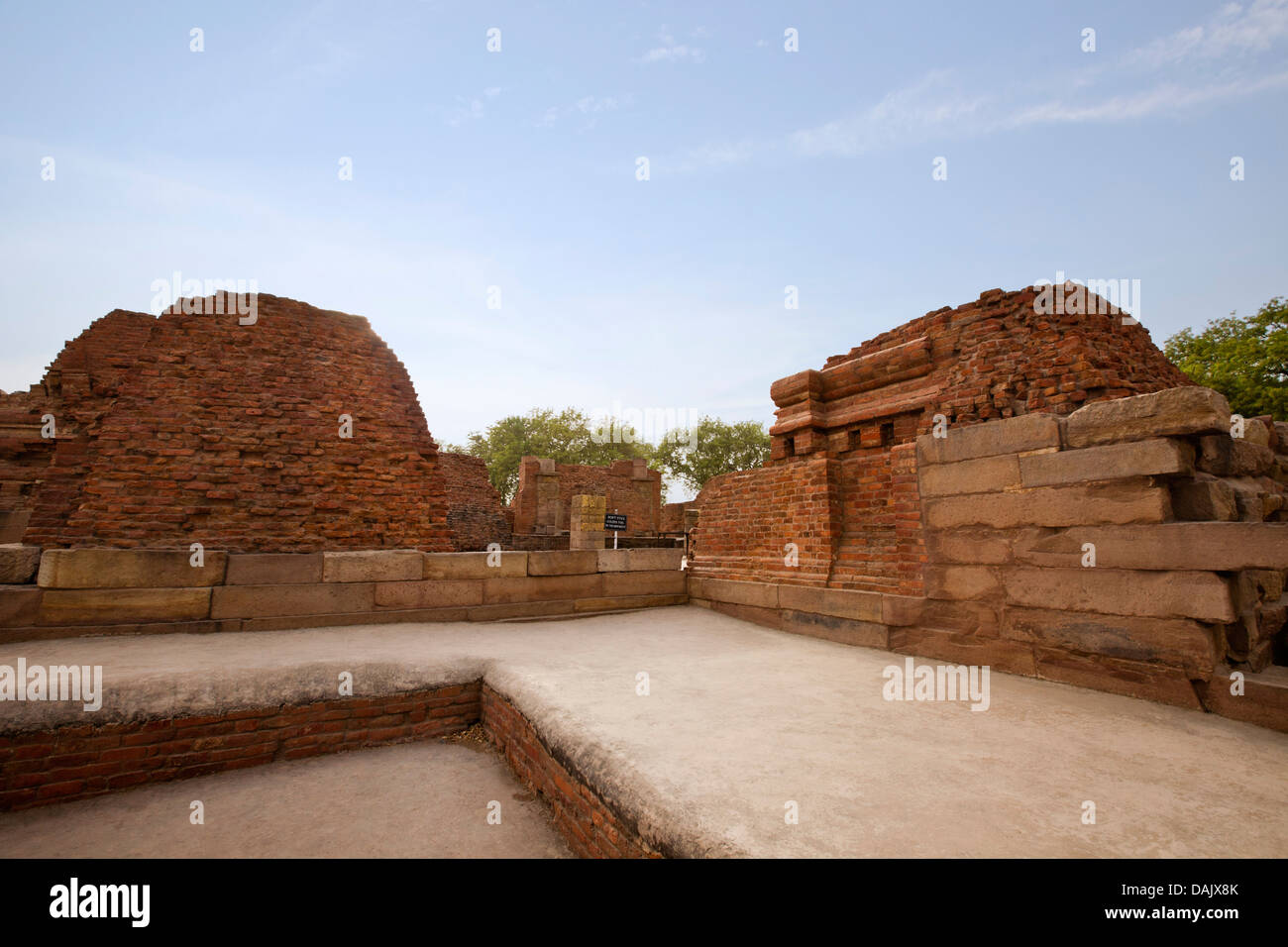 Sarnath temple hi-res stock photography and images - Alamy