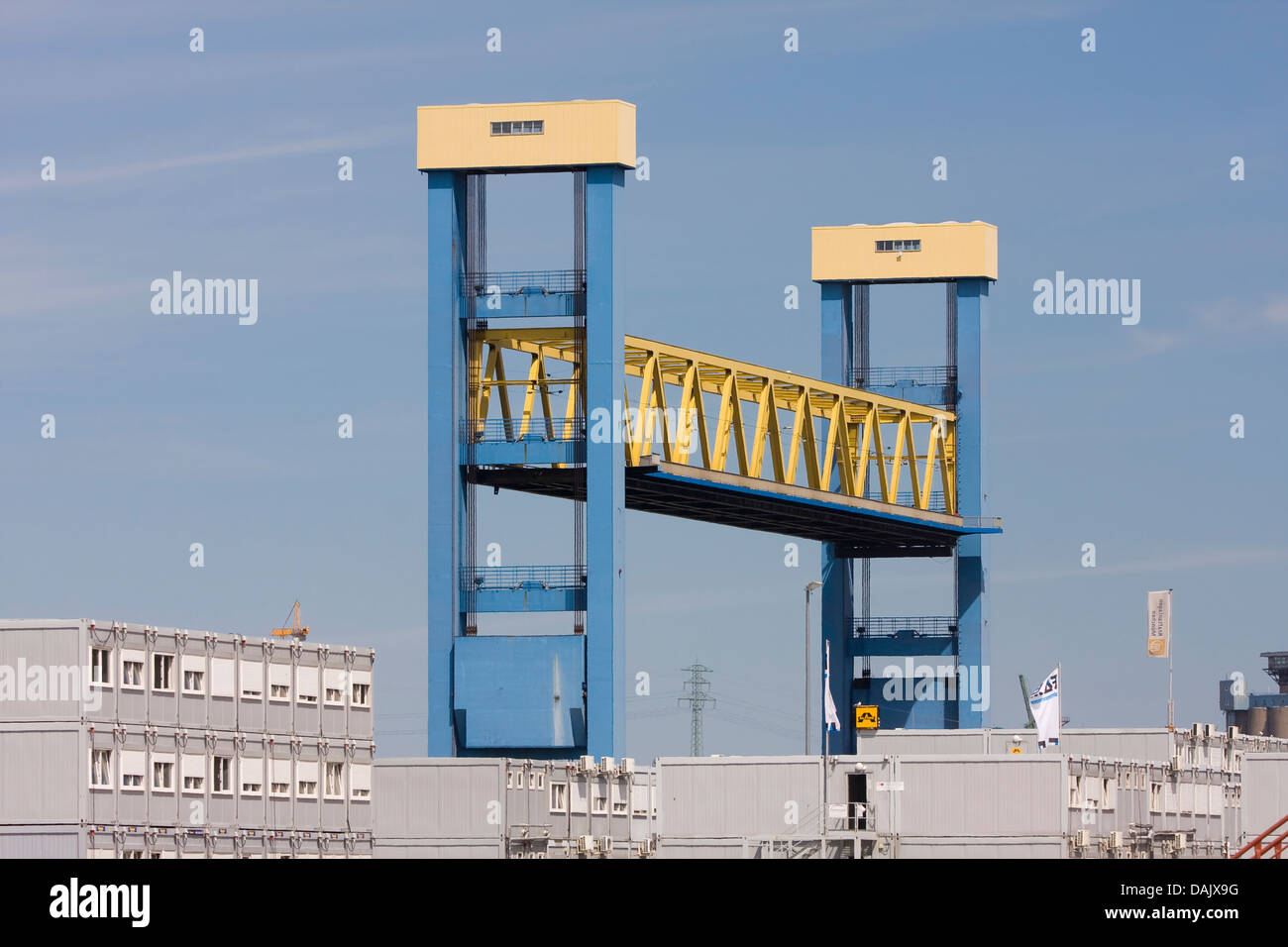Vertical lift bridge hi-res stock photography and images - Alamy