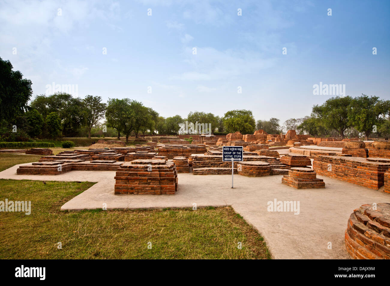 Mini Stupas at archaeological site, Dhamek Stupa, Sarnath, Varanasi ...