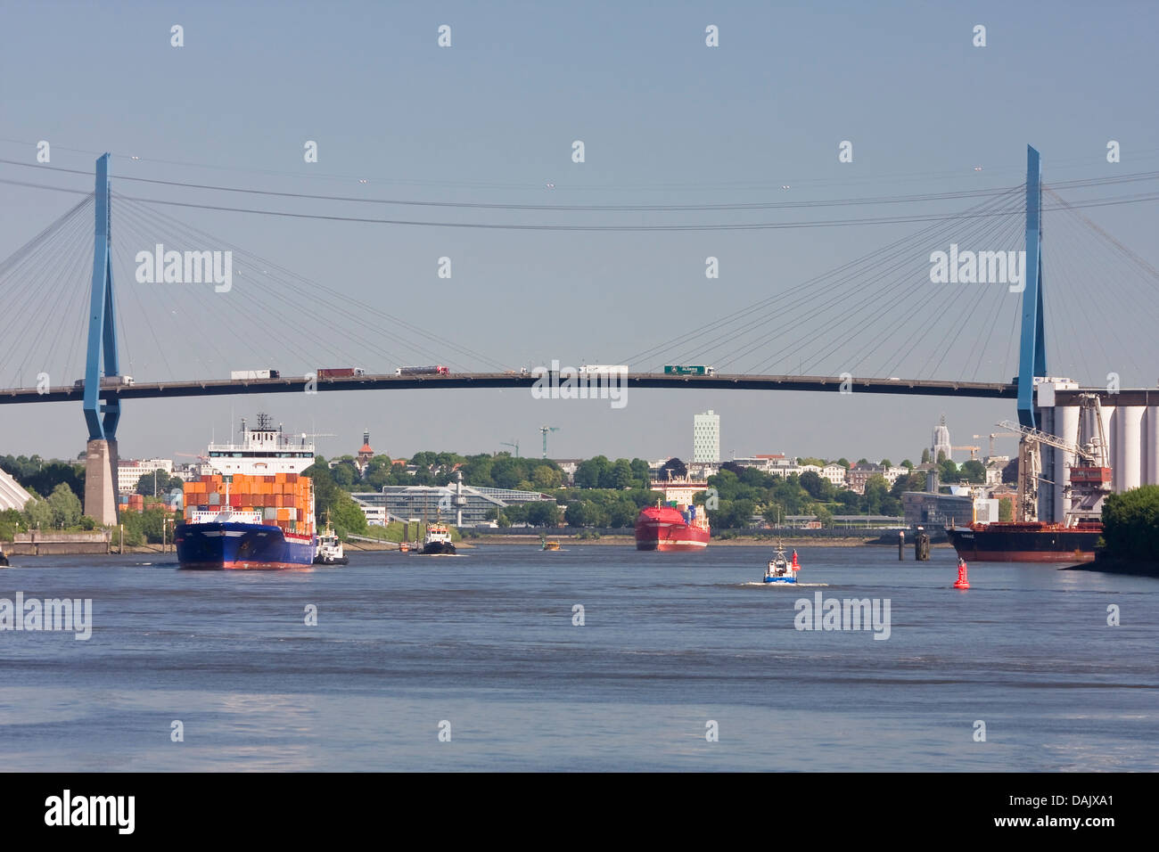 Ship under bridge hi-res stock photography and images - Alamy