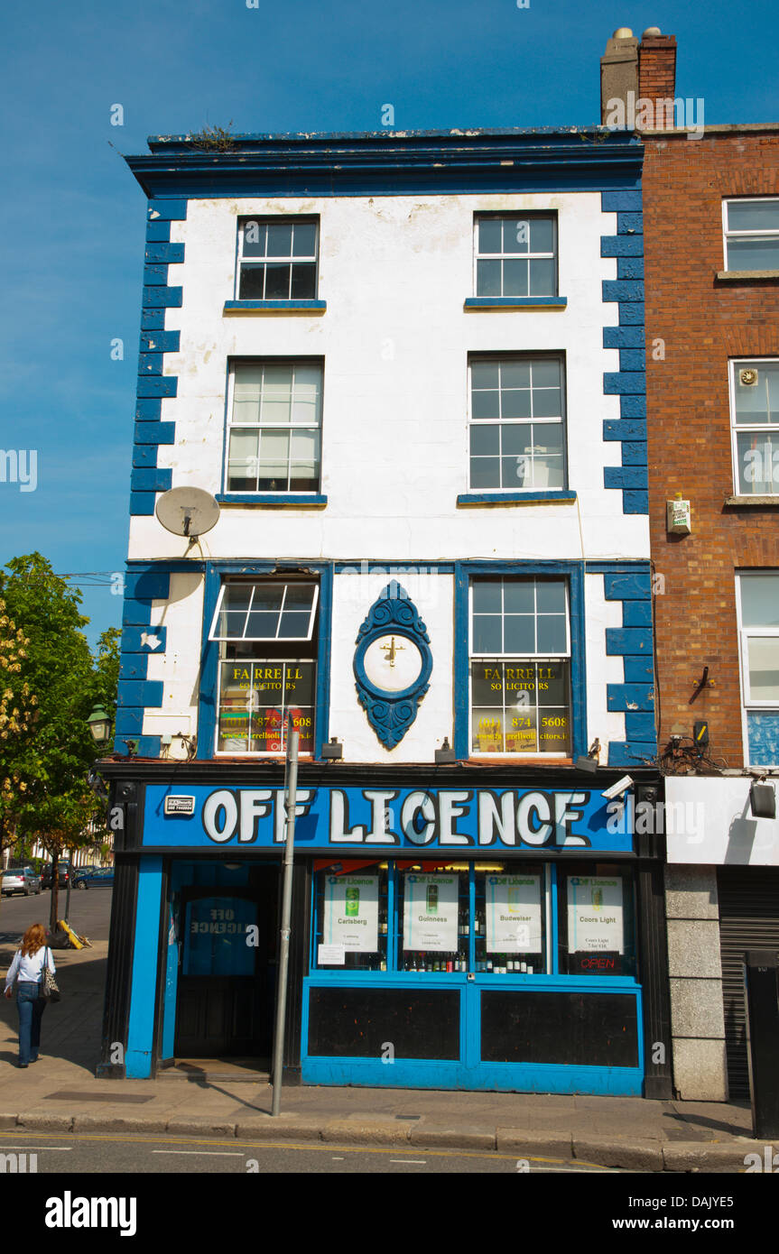 Off Licence High Resolution Stock Photography and Images - Alamy