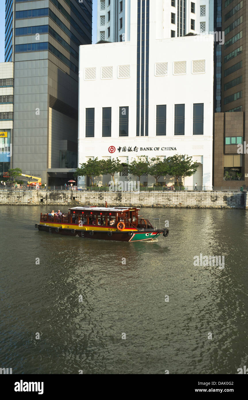 dh Singapore River BOAT QUAY SINGAPORE Tourist cruising river boat ...