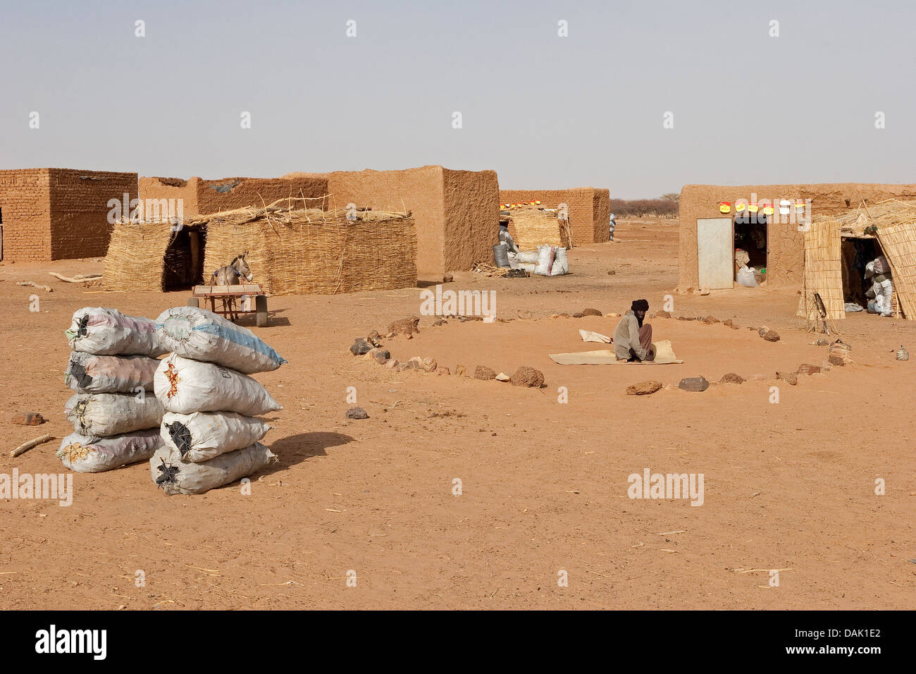 Malian traditional hi-res stock photography and images - Alamy