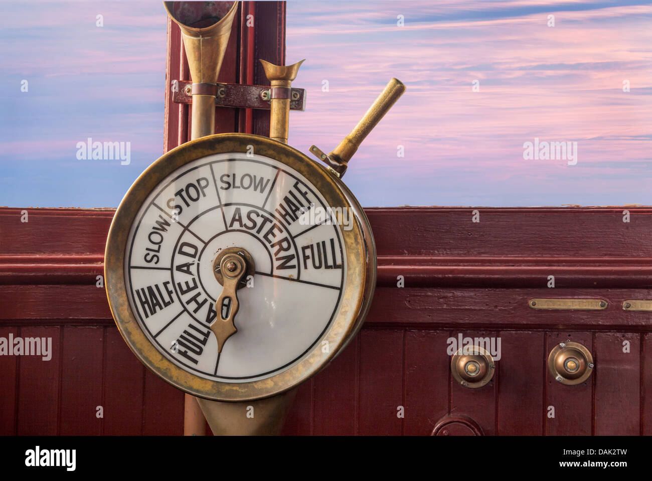 Engine controls hi-res stock photography and images - Alamy