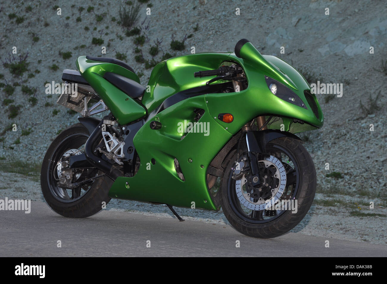 green sport motorcycle Stock Photo - Alamy