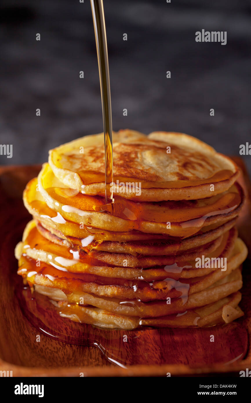 Syrup pouring hi-res stock photography and images - Alamy
