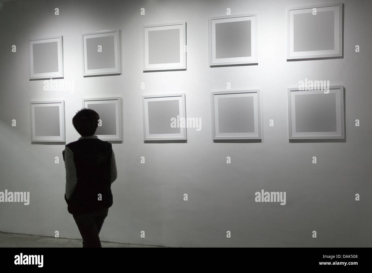 Blank look hi-res stock photography and images - Alamy