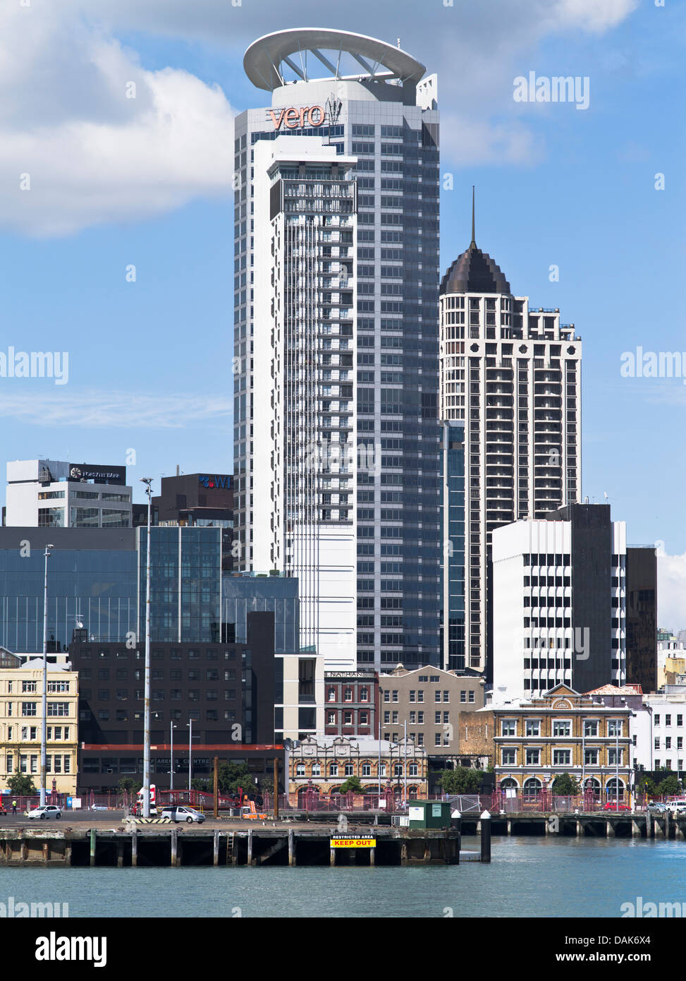 dh Auckland Harbour AUCKLAND NEW ZEALAND Auckland city skyscraper Stock ...