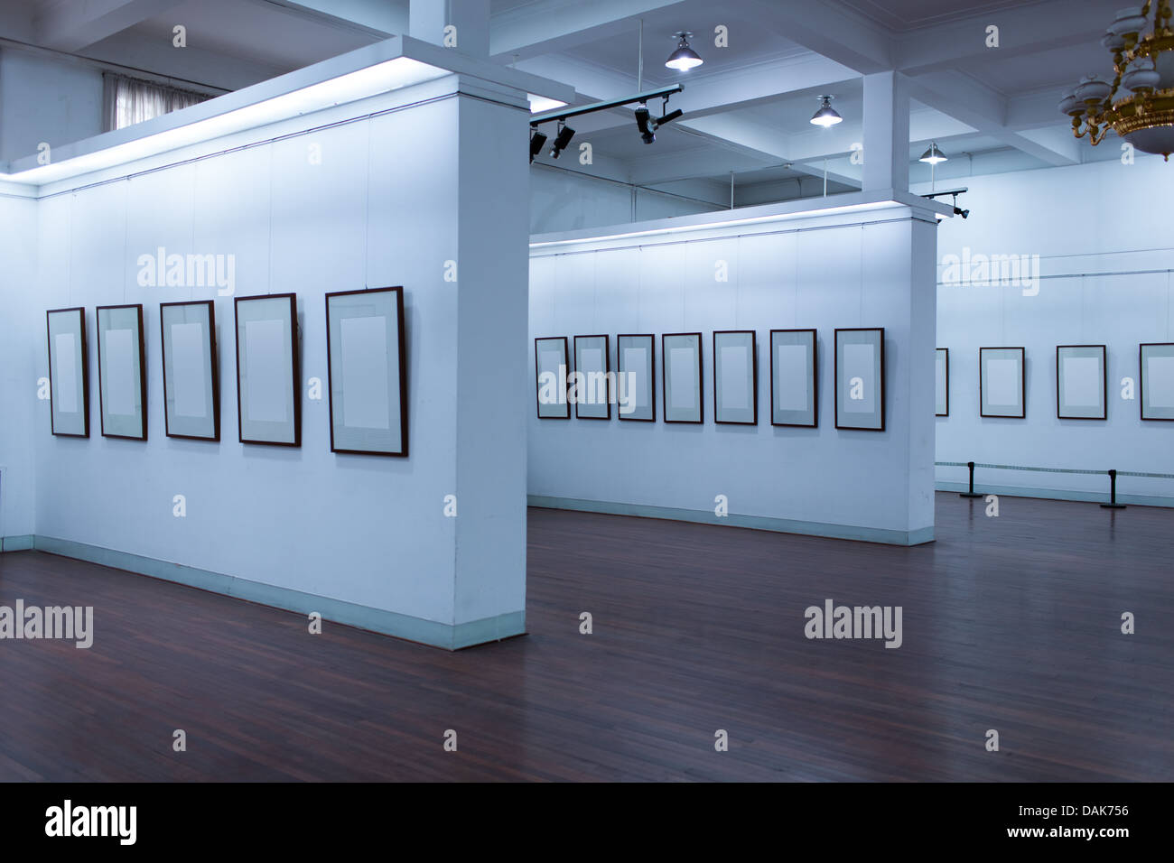 the art gallery without anyone, blank frame Stock Photo - Alamy