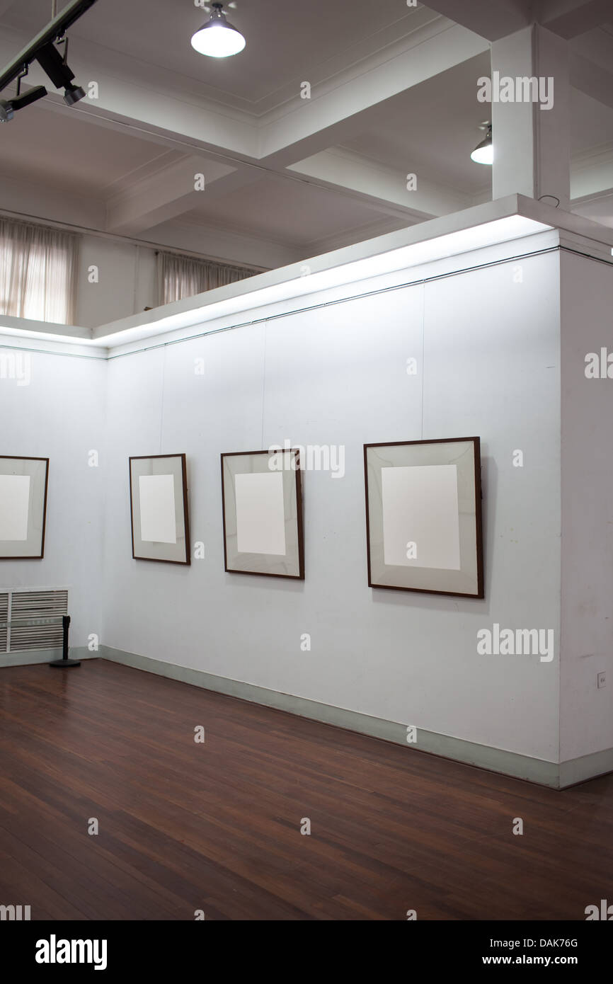 Empty Art Gallery High Resolution Stock Photography and Images - Alamy