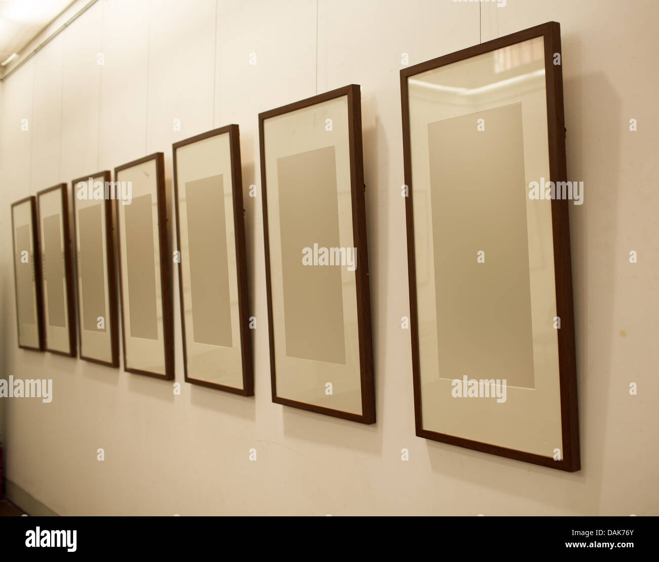 the art gallery without anyone, blank frame Stock Photo - Alamy