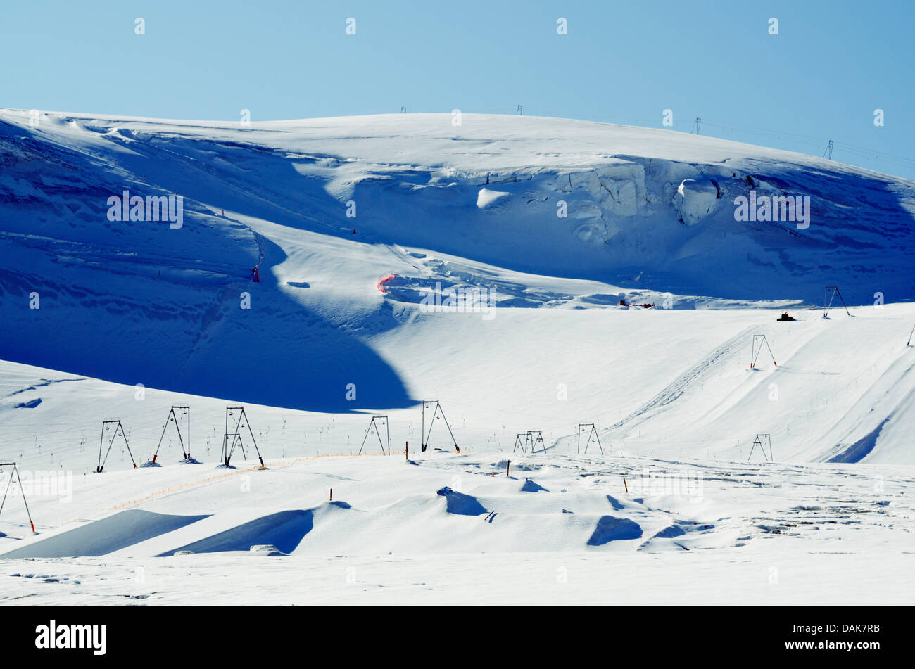 summer ski area, Plateau Rosa glacier, Zermatt, Valais, Swiss Alps ...