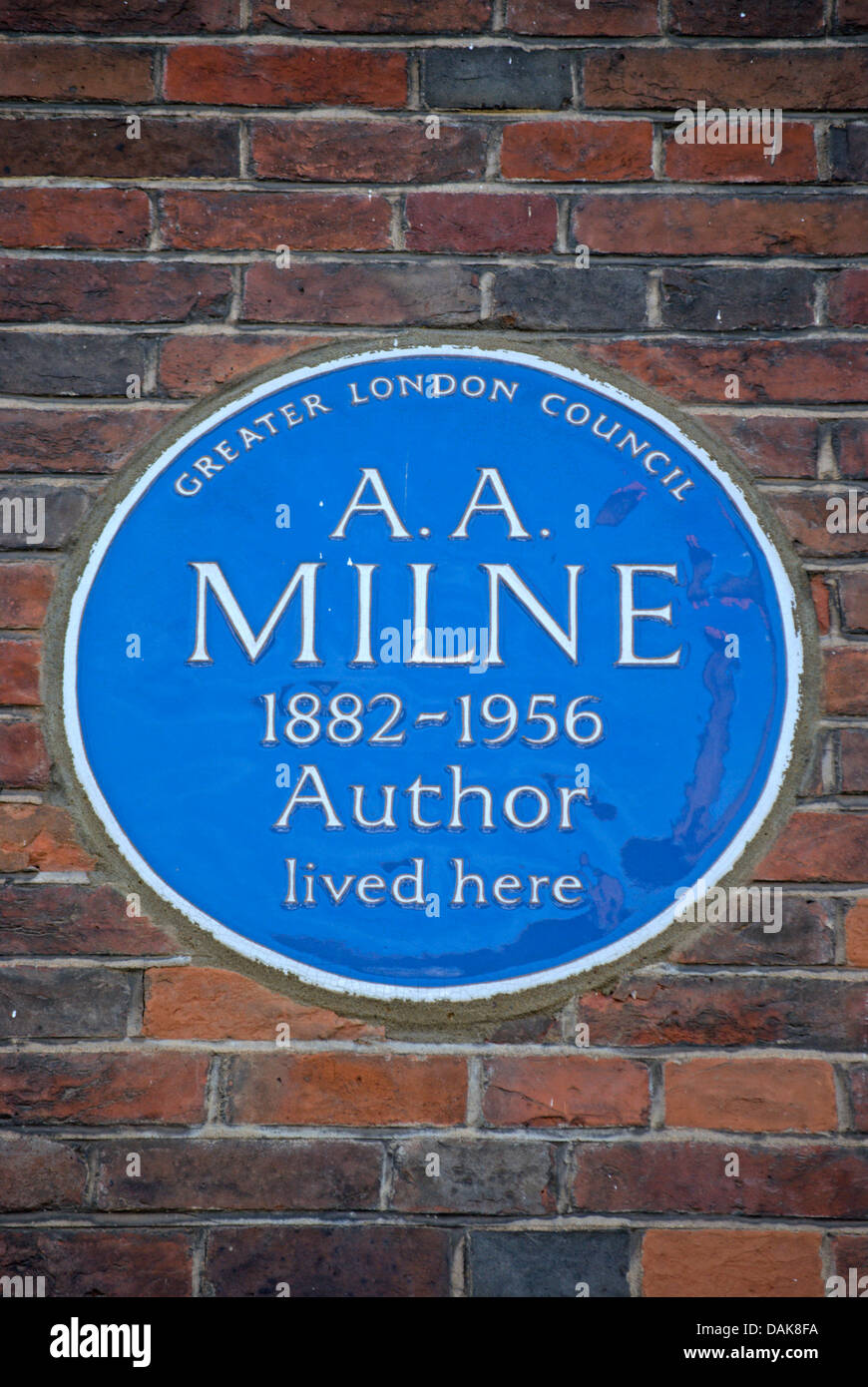 Winnie the pooh aa milne hi-res stock photography and images - Alamy