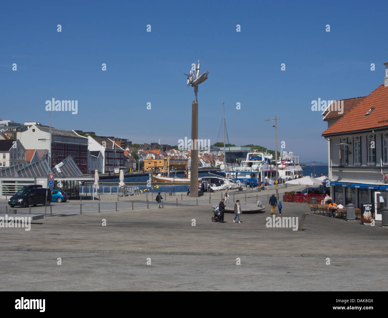 Norway port city center hi-res stock photography and images - Alamy
