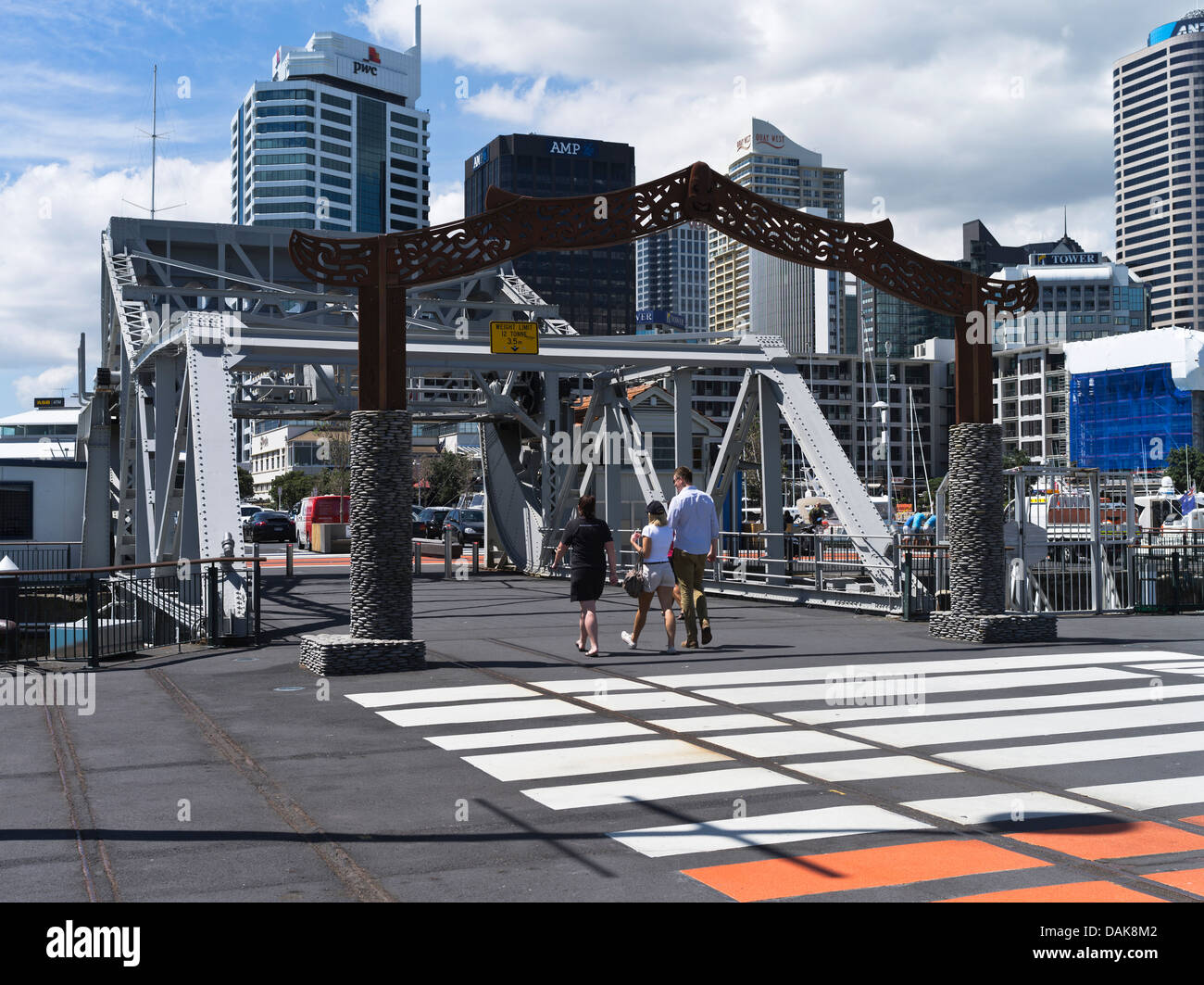 dh Viaduct Basin AUCKLAND NEW ZEALAND People walking Auckland harbour ...