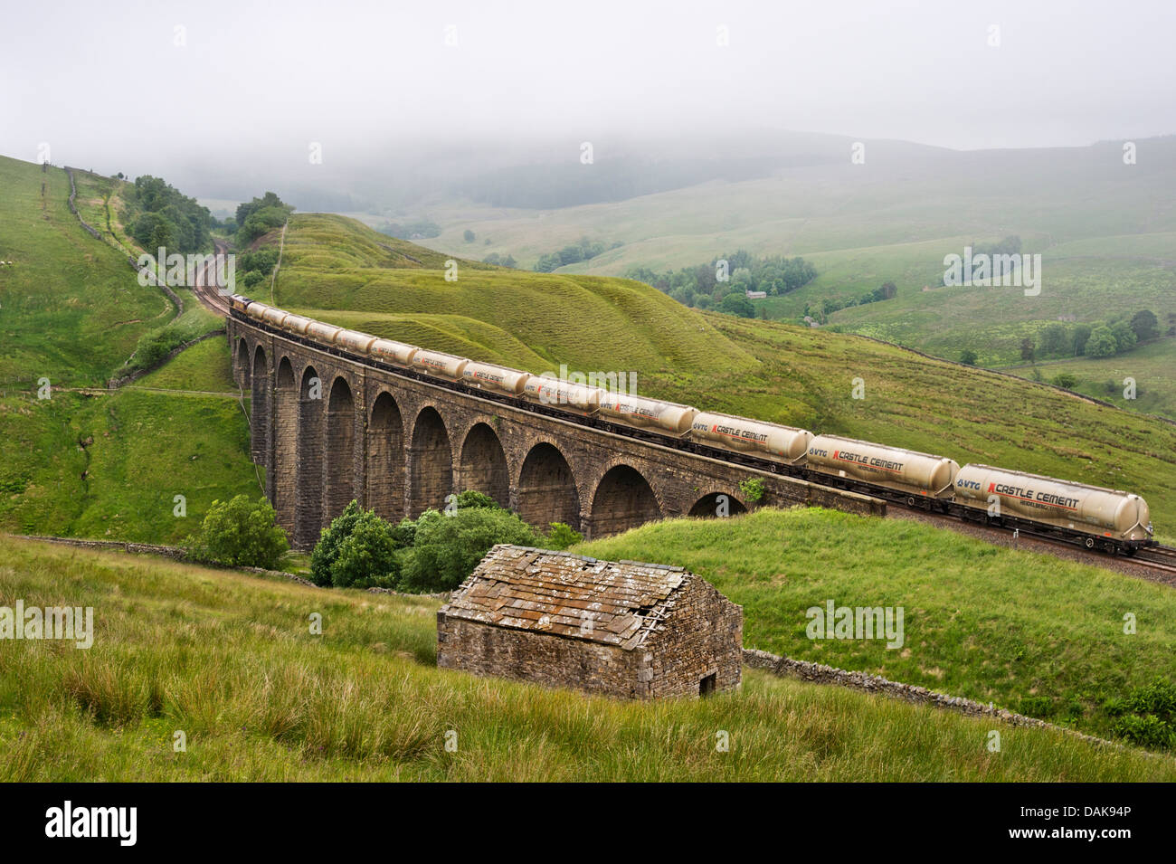 Train cement viaduct hi-res stock photography and images - Alamy