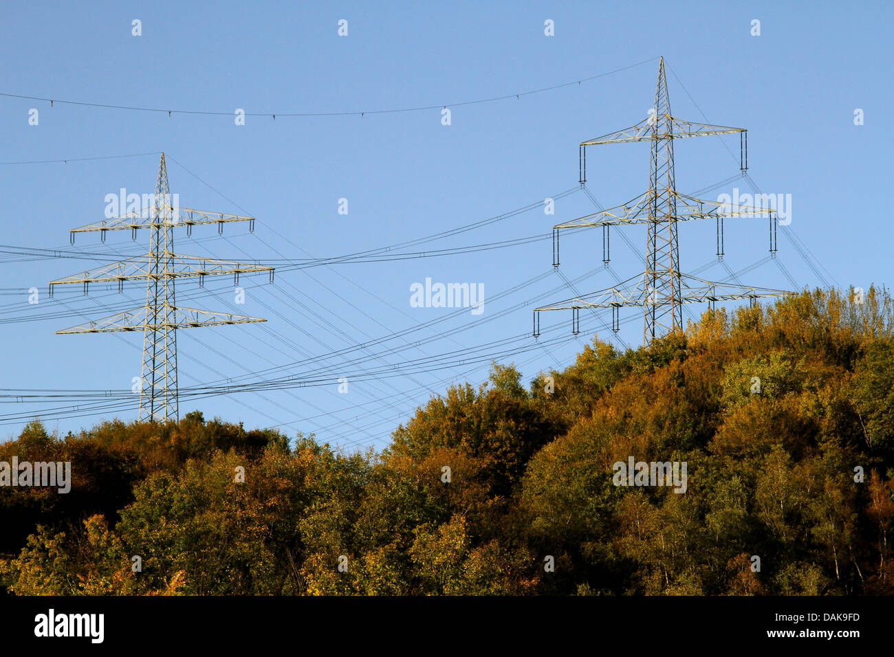 Two wood poles hi-res stock photography and images - Alamy