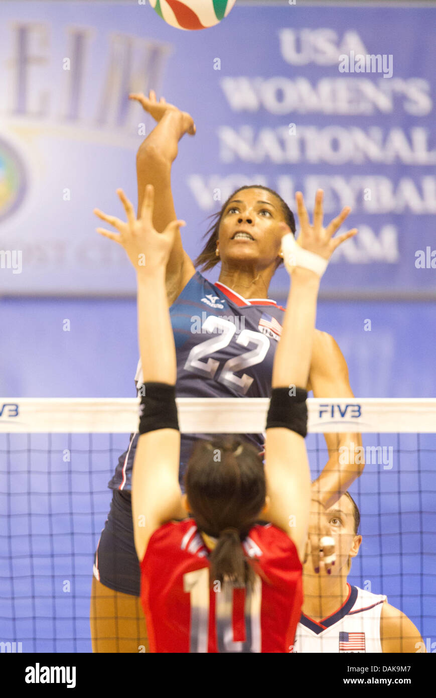 Rimac Rena, San Diego, Ca, USA. 10th July, 2013. Middle blocker Rachael ...