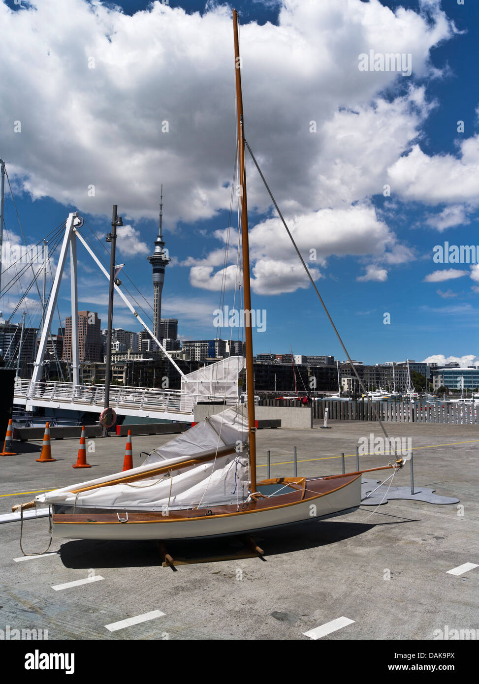 dh Viaduct Basin AUCKLAND NEW ZEALAND Sailing boat displayed Halsey St ...