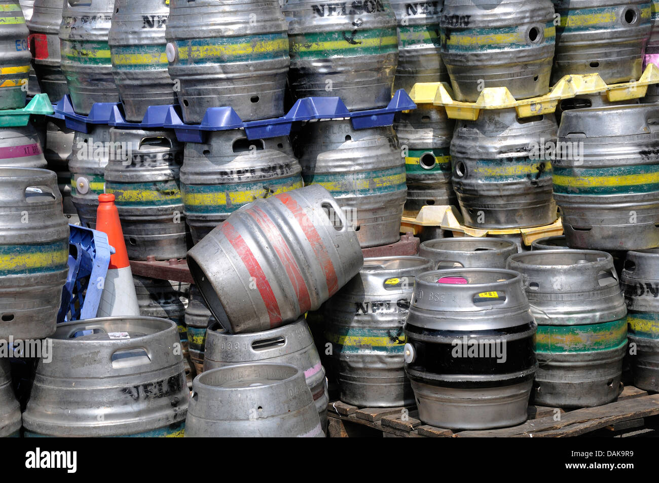 Beer barrel metal hi-res stock photography and images - Alamy