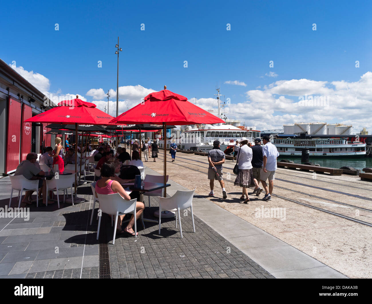 dh Wynyard Quarter AUCKLAND NEW ZEALAND North Wharf people walking and ...
