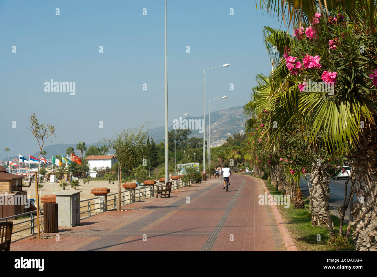 Türkei, Provinz Antalya, Alanya, Strandpromenade Stock Photo - Alamy