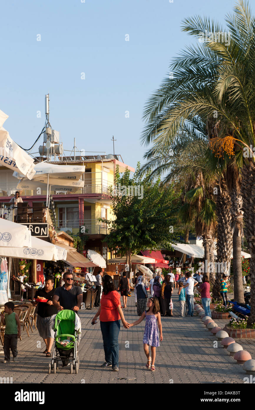Türkei, Provinz Antalya, Side, Selimiye bildet das Zentrum von Side ...