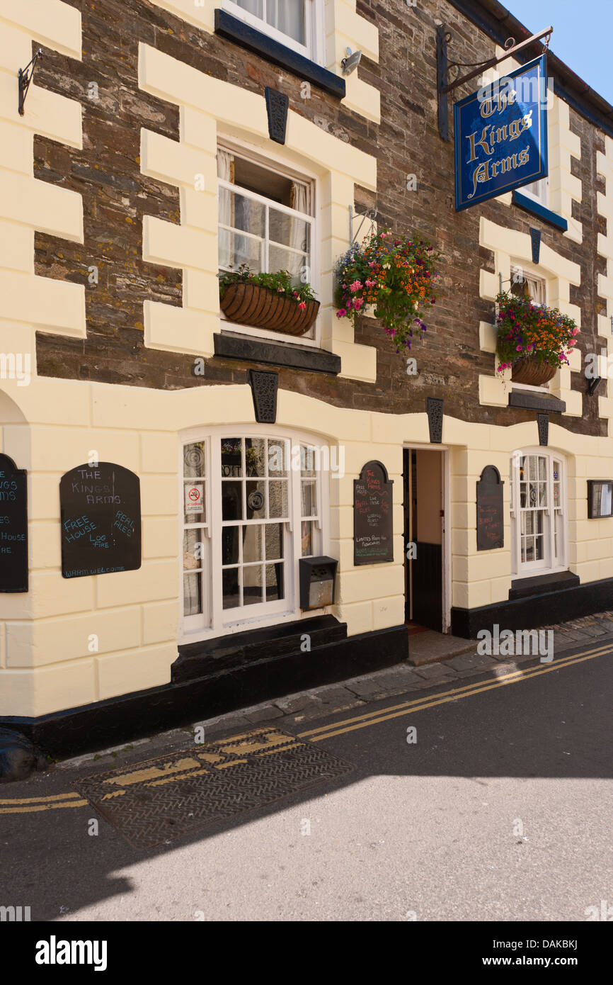 Mevagissey cornwall pub hi-res stock photography and images - Alamy