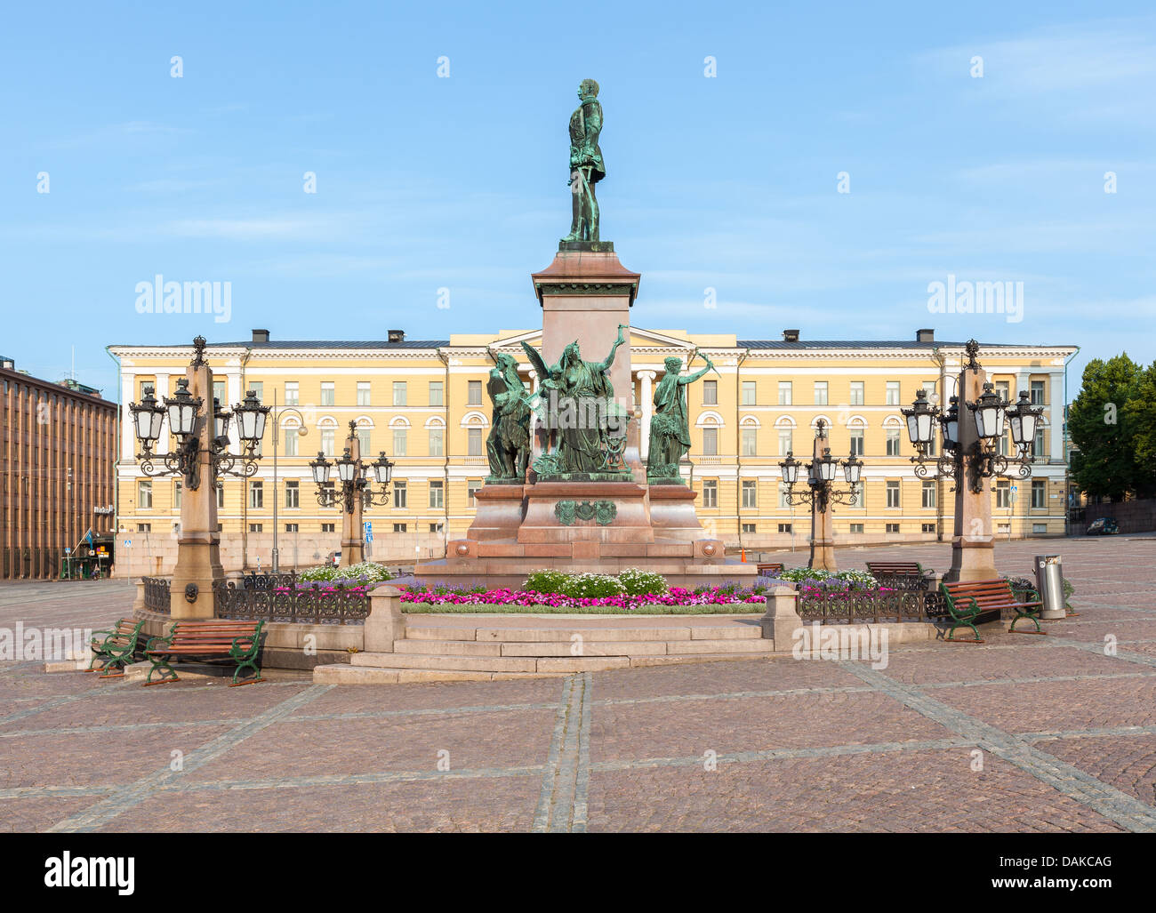 Helsinki statue hi-res stock photography and images - Alamy