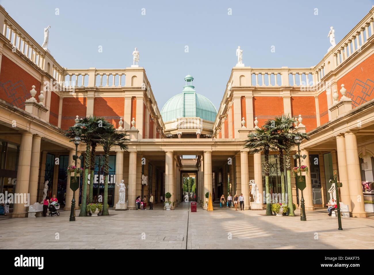Barton Square in The Trafford Centre, Manchester, England Stock Photo ...