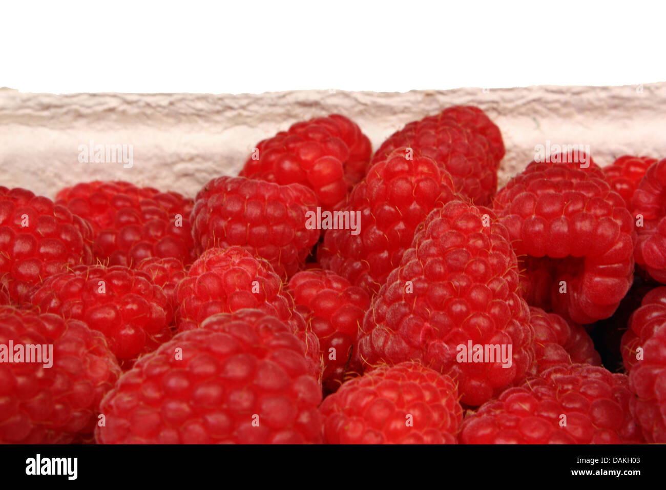 Raspberries in paper box hi-res stock photography and images - Alamy