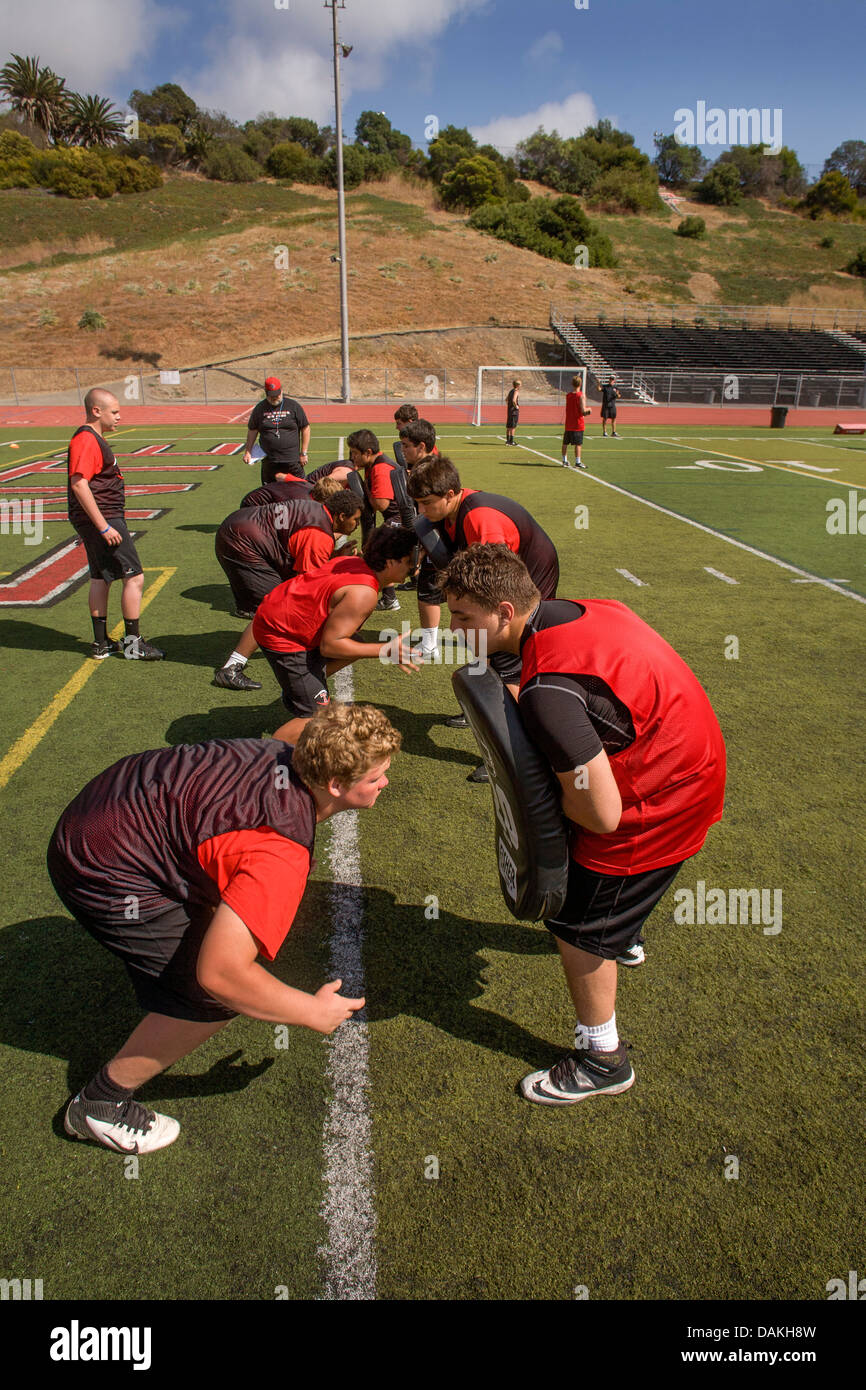 Sport tackling football hi-res stock photography and images - Alamy