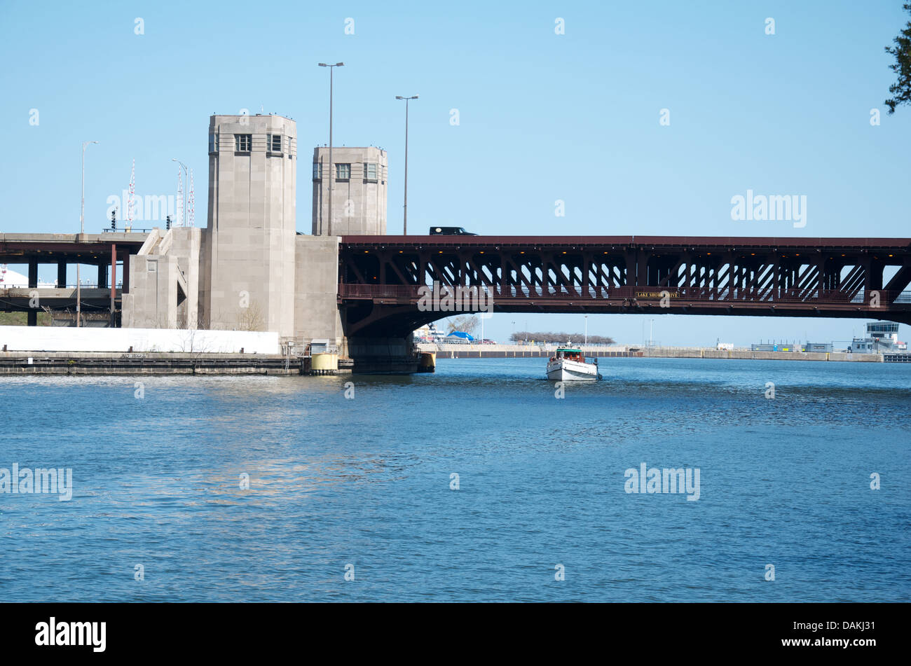 Drawbridge in downtown Chicago, IL USA over the Chicago River Stock ...