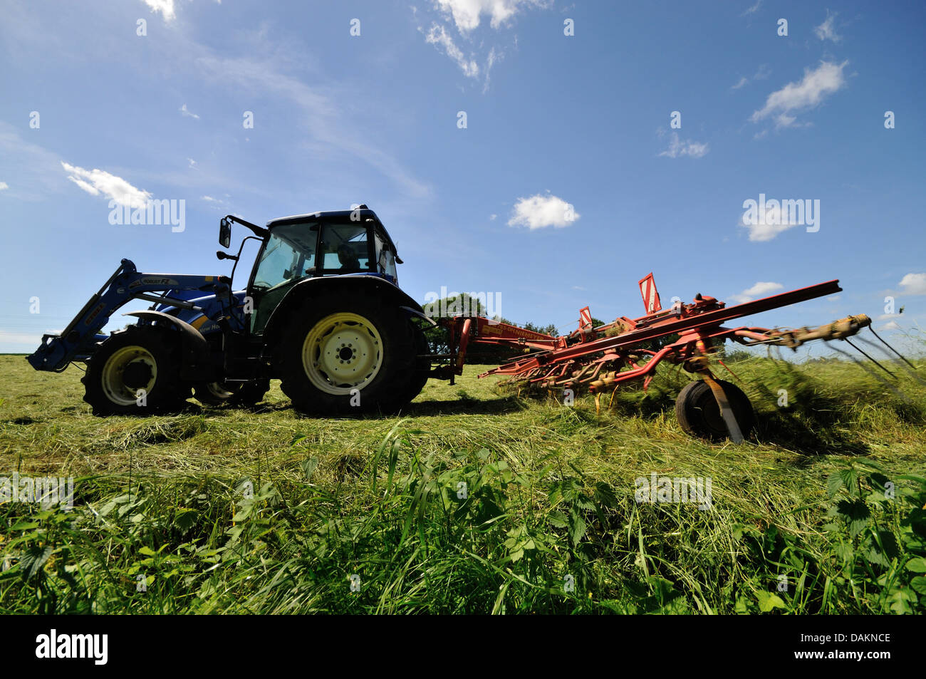 Hay tedder hi-res stock photography and images - Alamy