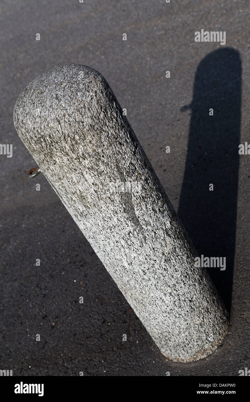 Square marble pylon l shadow Stock Photo - Alamy