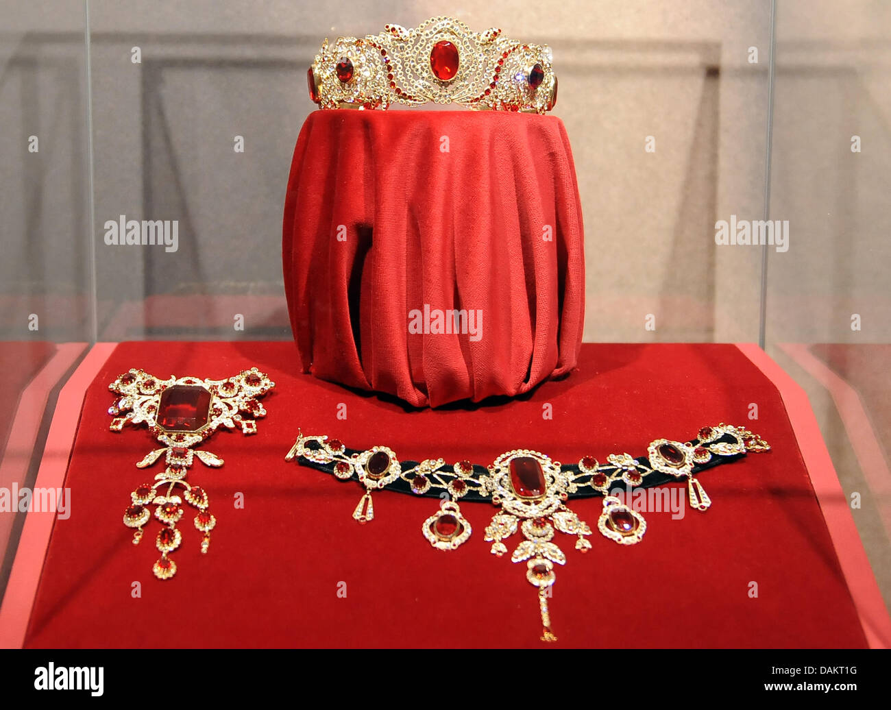 ruby jewels of the Austrian Empress Sisi is pictures as a part of the ...