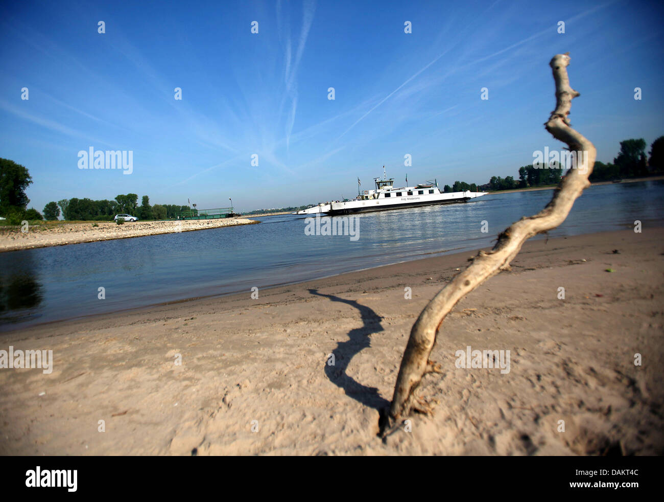 A ferry docks at the Rhine shore in Cologne, Germany, 5 May 2011. The ...