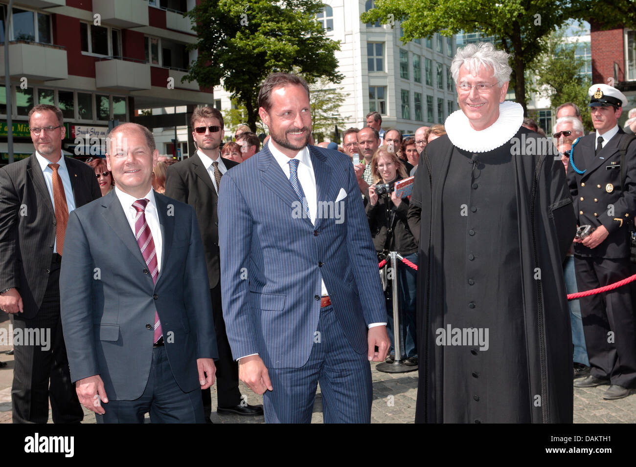 Hamburg's First Mayor Olaf Scholz (L-R), Norway's Crown Prince Haakon ...
