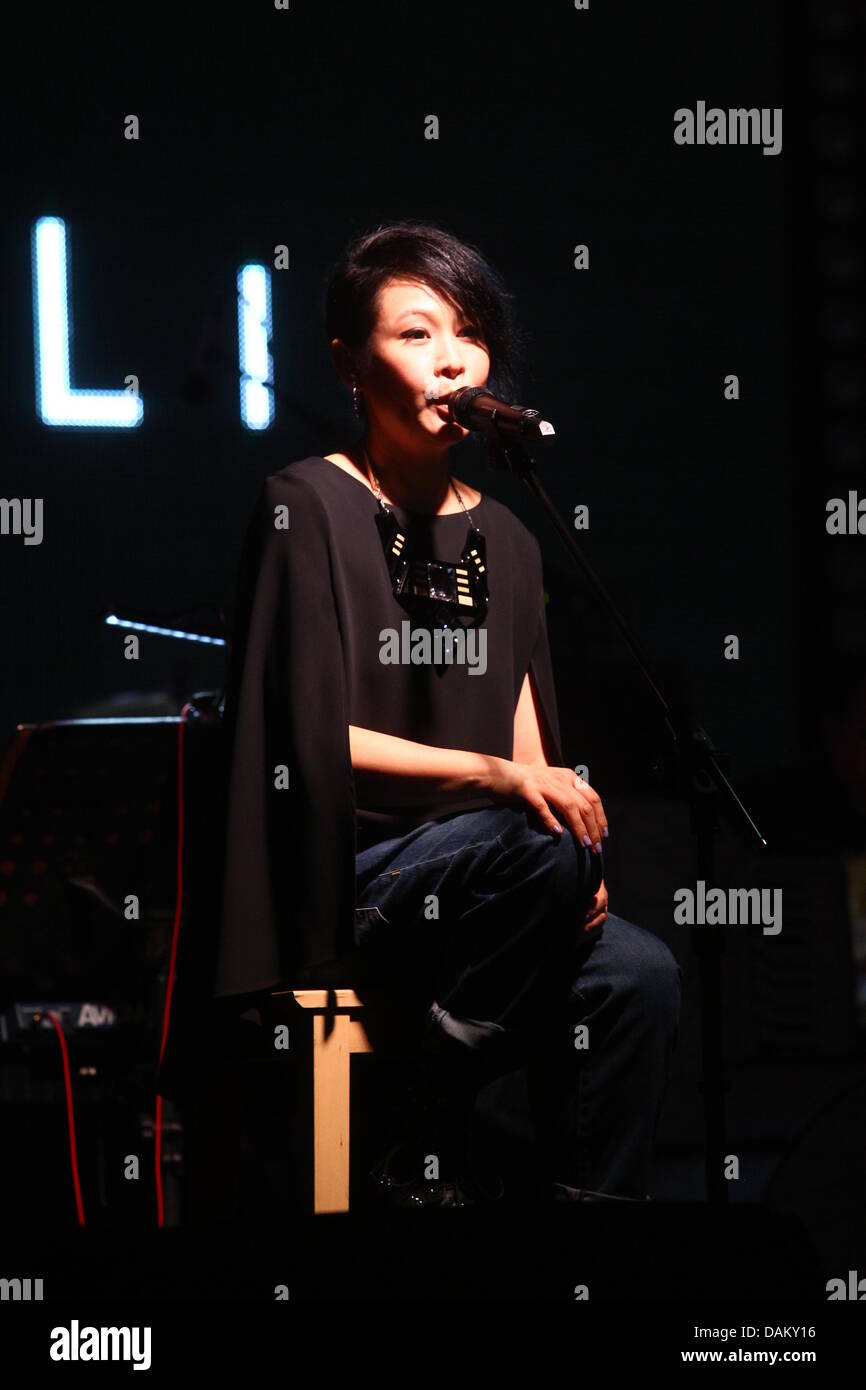 Rene Liu forgot lyrics in her concert in a comical opening in Taipei ...