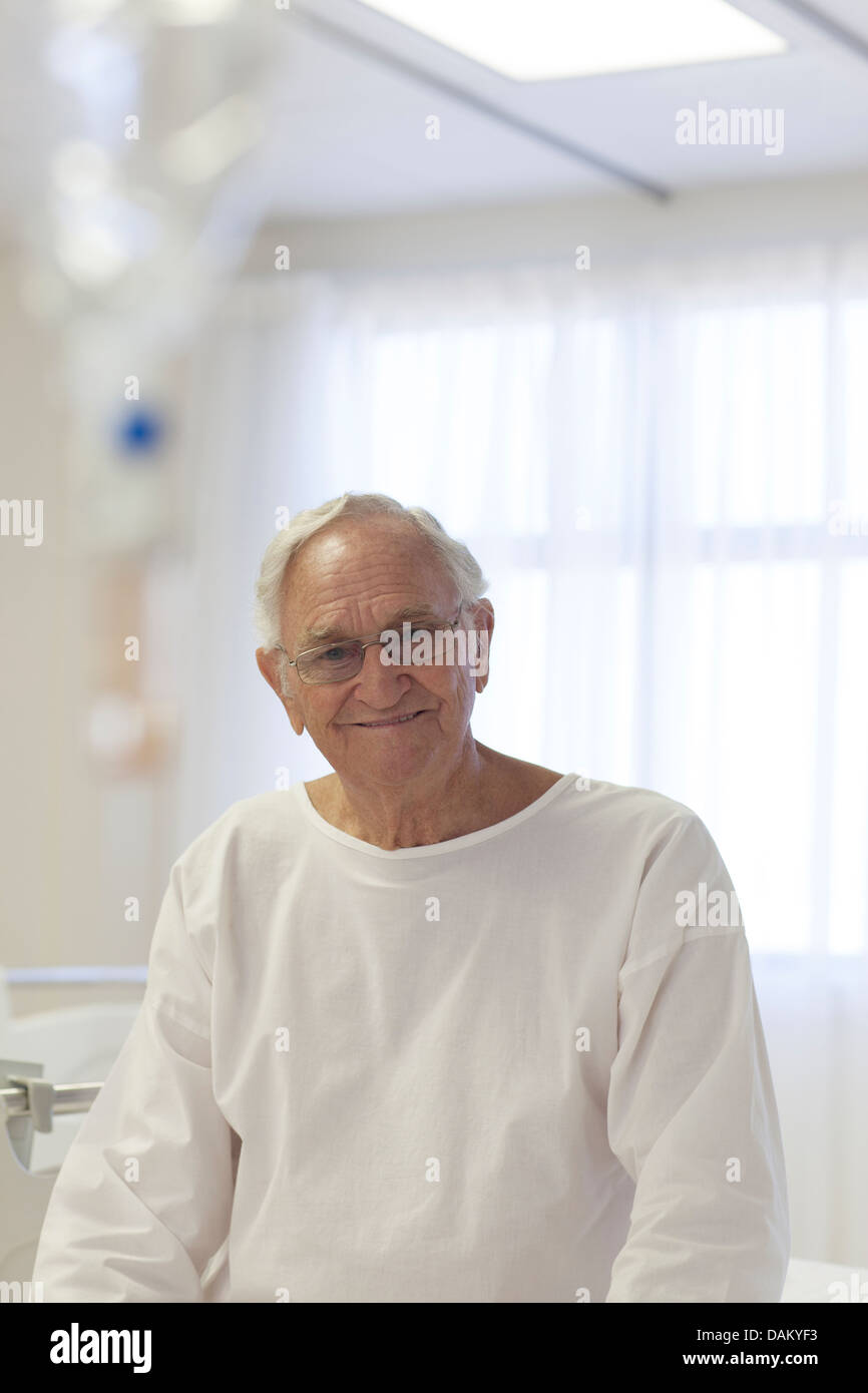 Elderly hospital patient grey hi-res stock photography and images - Alamy