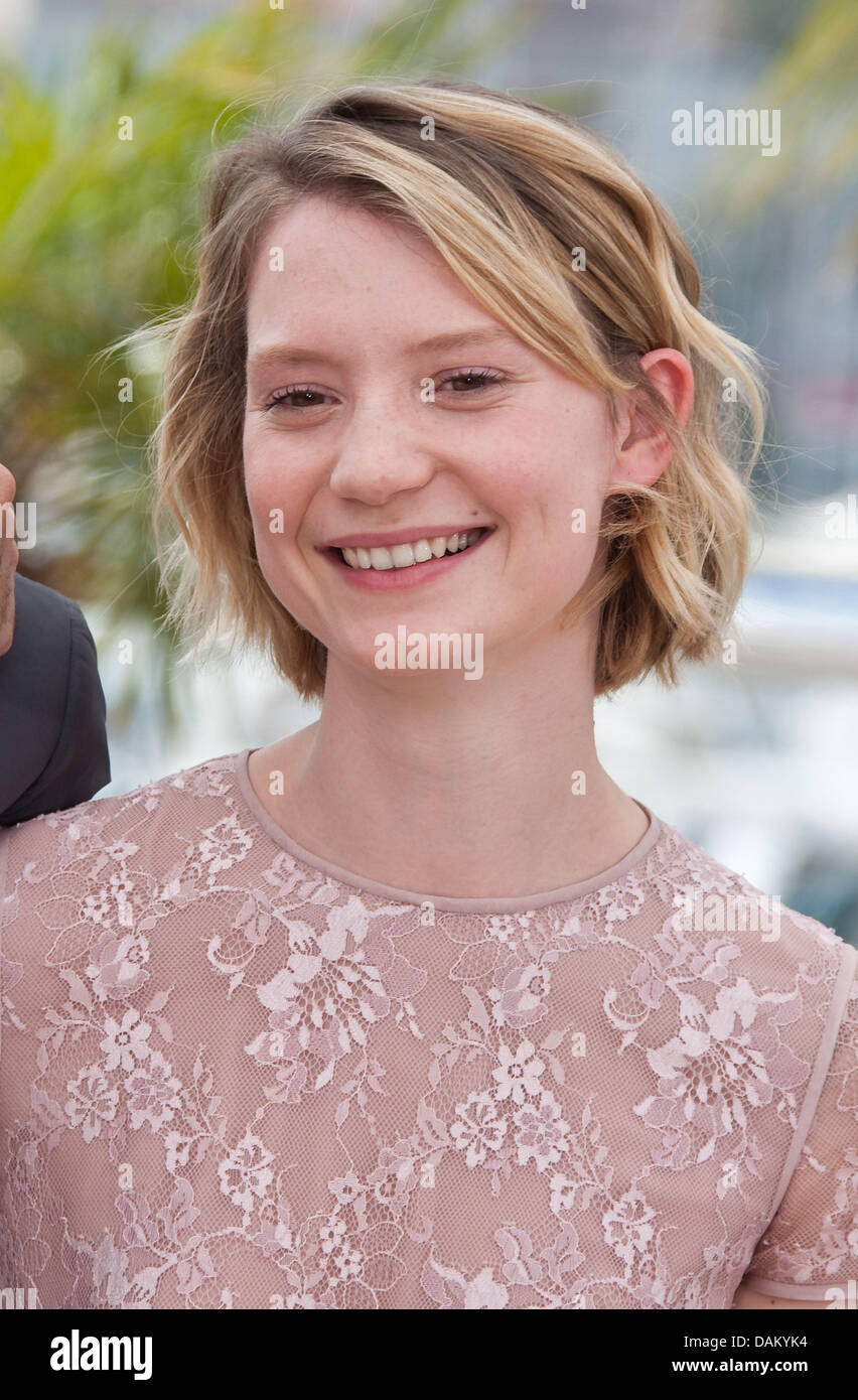 Mia Wasikowska's Instagram, Twitter & Facebook on IDCrawl
